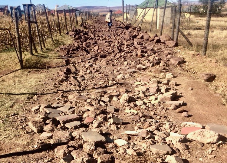 Cars but no roads in Eastern Cape village | GroundUp