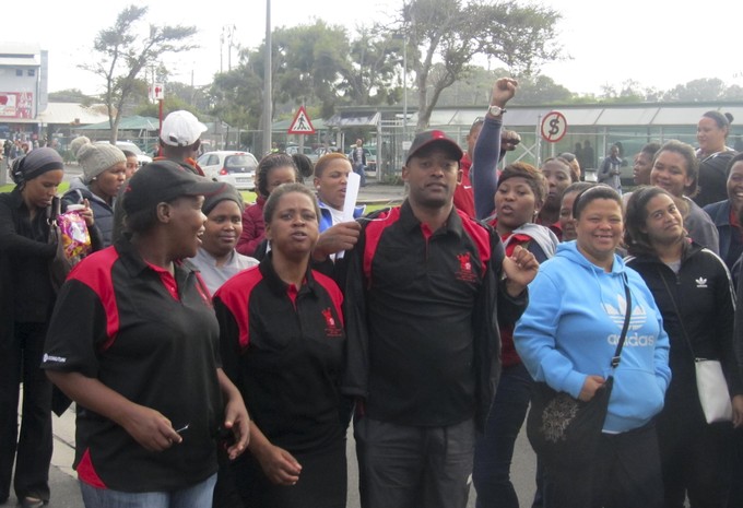 Fedics workers strike for R4,000 a month | GroundUp