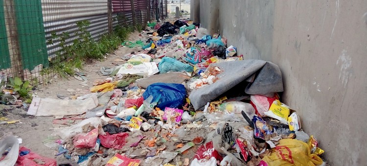 Rubbish in Delft overwhelms City of Cape Town response | GroundUp