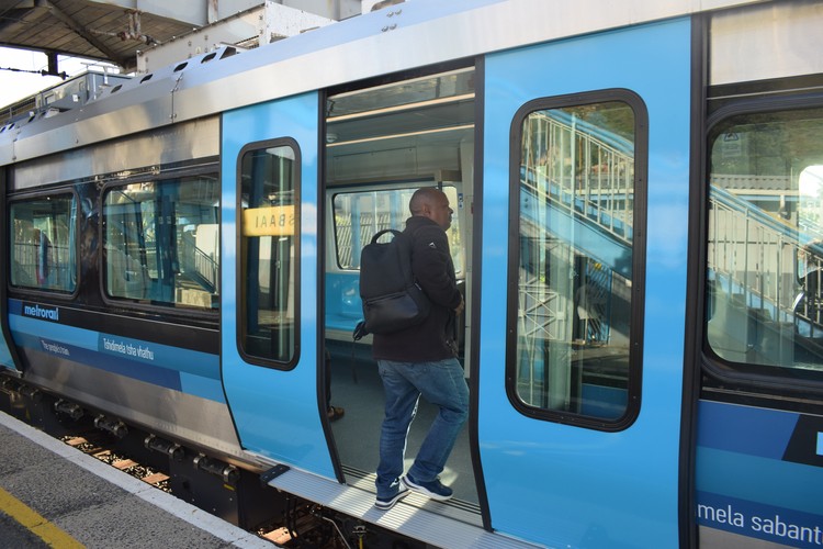 Cape Town commuters return to Southern Line as service improves | GroundUp