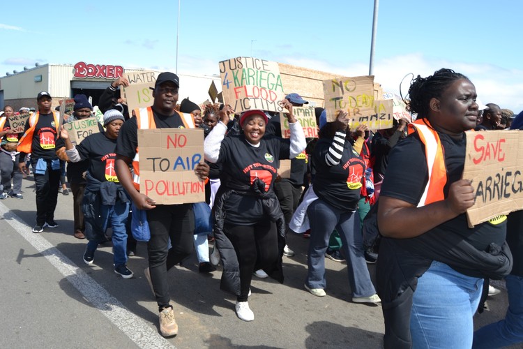 Protesters furious with Nelson Mandela Bay Municipality for failing to ...