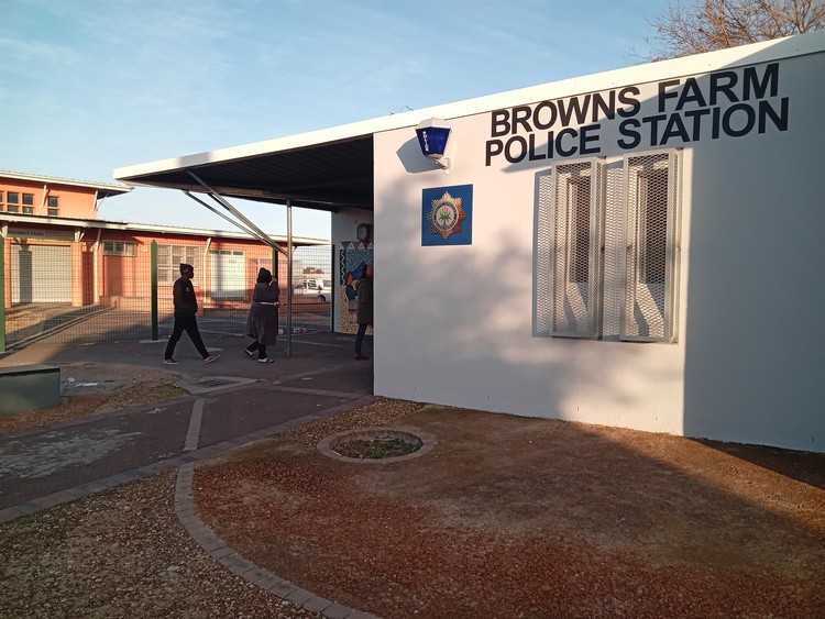 Philippi community welcomes temporary police station | GroundUp