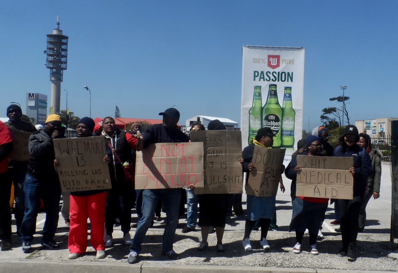 Makro workers picket in Port Elizabeth | GroundUp