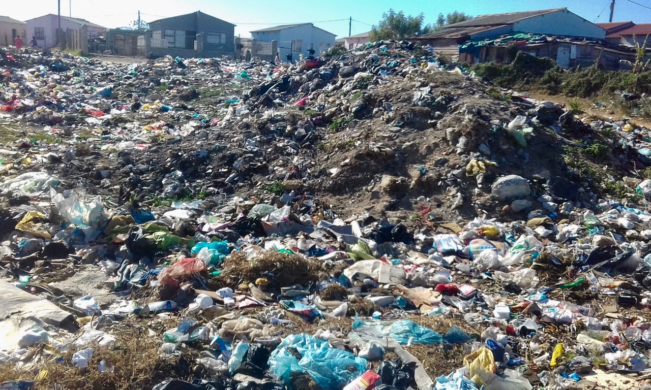 Motherwell residents watch garbage pile up for six months | GroundUp