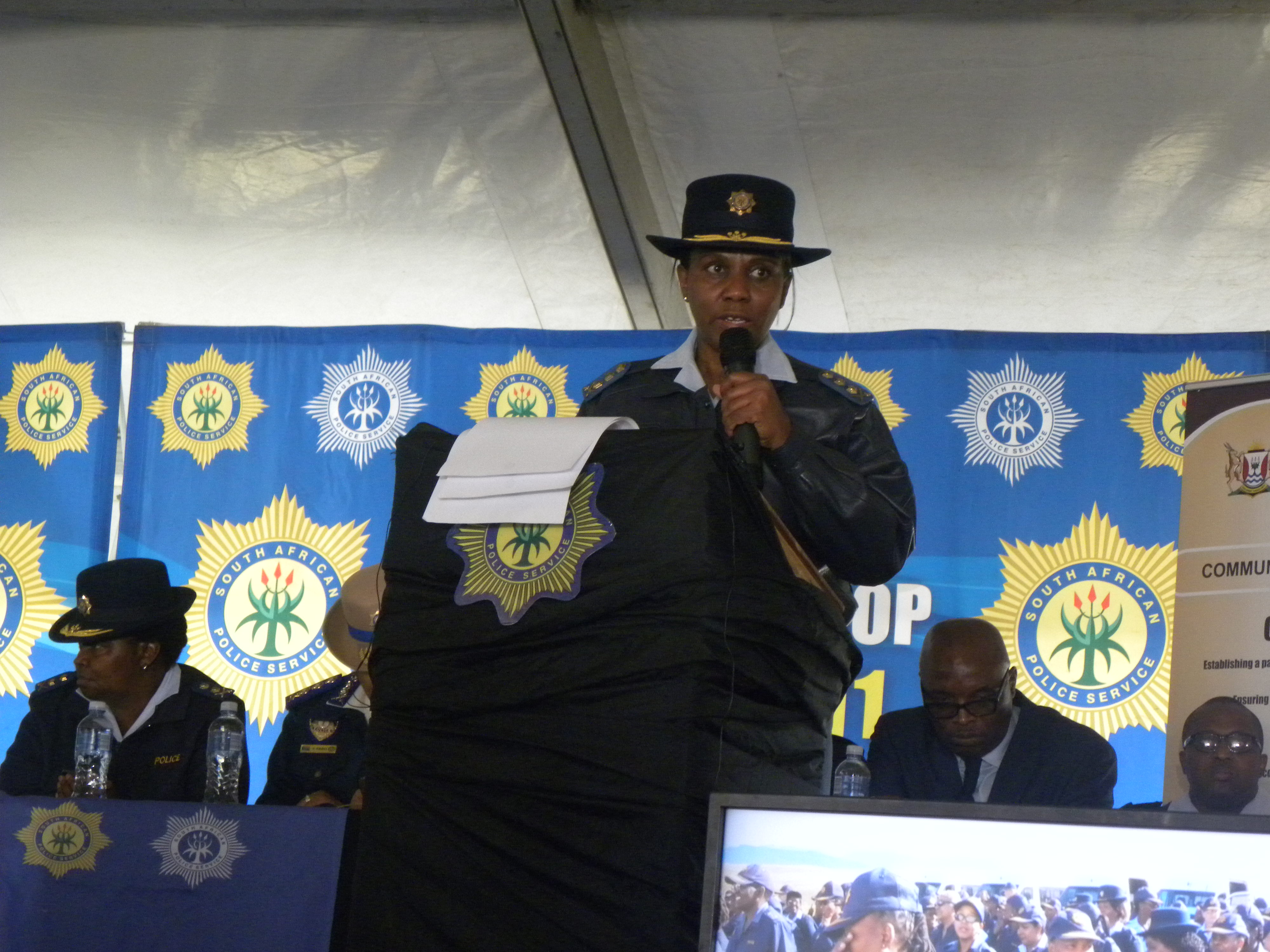 Eastern Cape police commissioner faces angry residents | GroundUp
