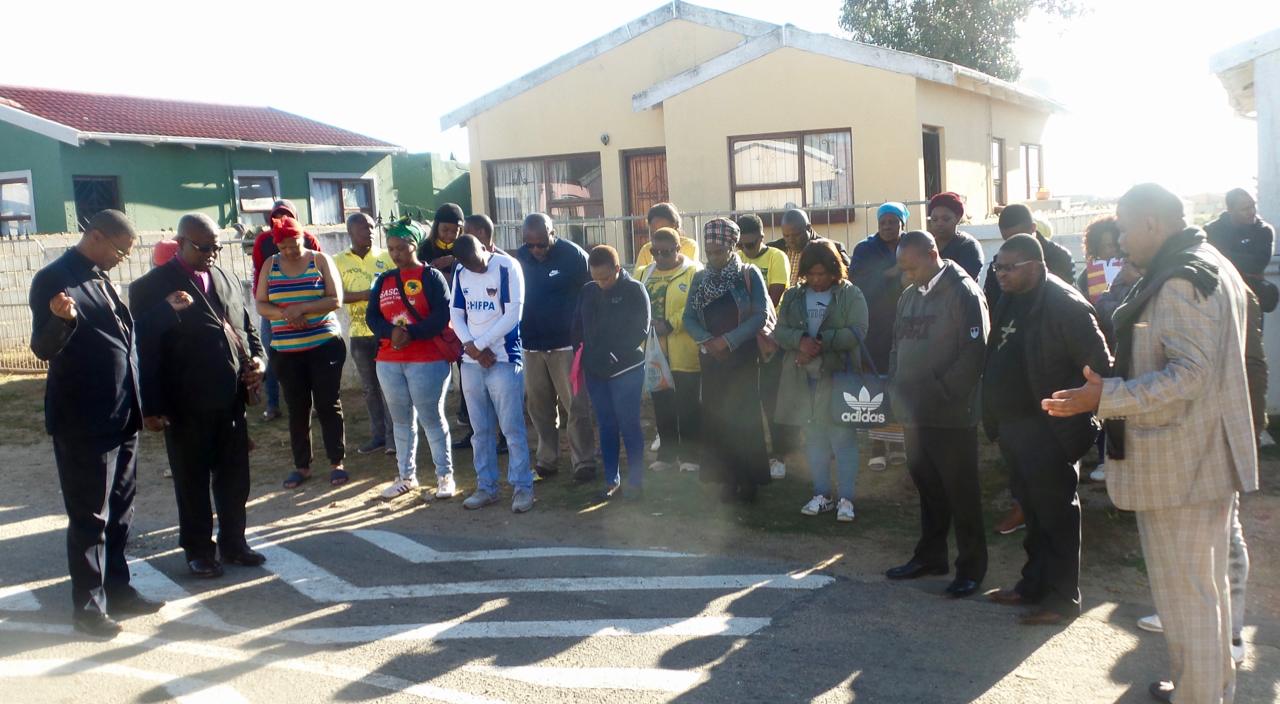 Prayer meeting held for shot teenager | GroundUp