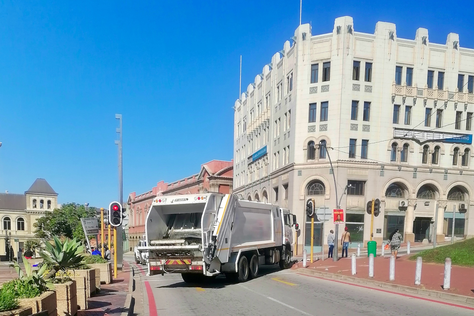 Unpaid contractors block central Gqeberha with garbage trucks and water ...