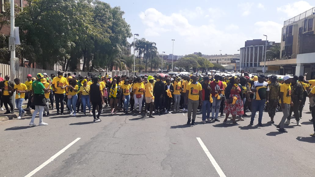Six arrested during clashes between SASCO marchers and police in ...