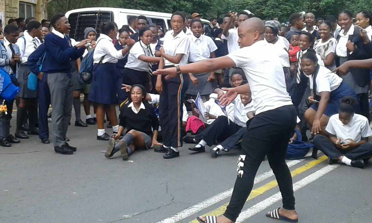 Learners bullied into using taxis | GroundUp