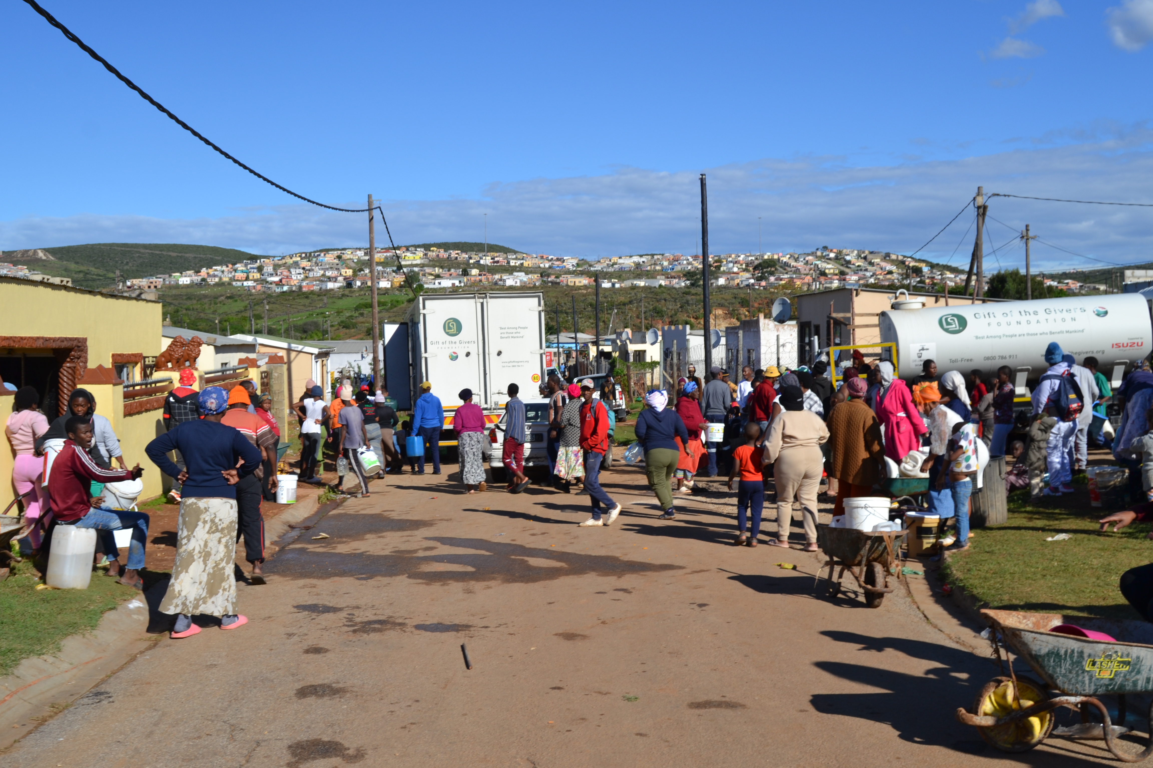 People in Kariega queue for hours to collect water after devastating ...
