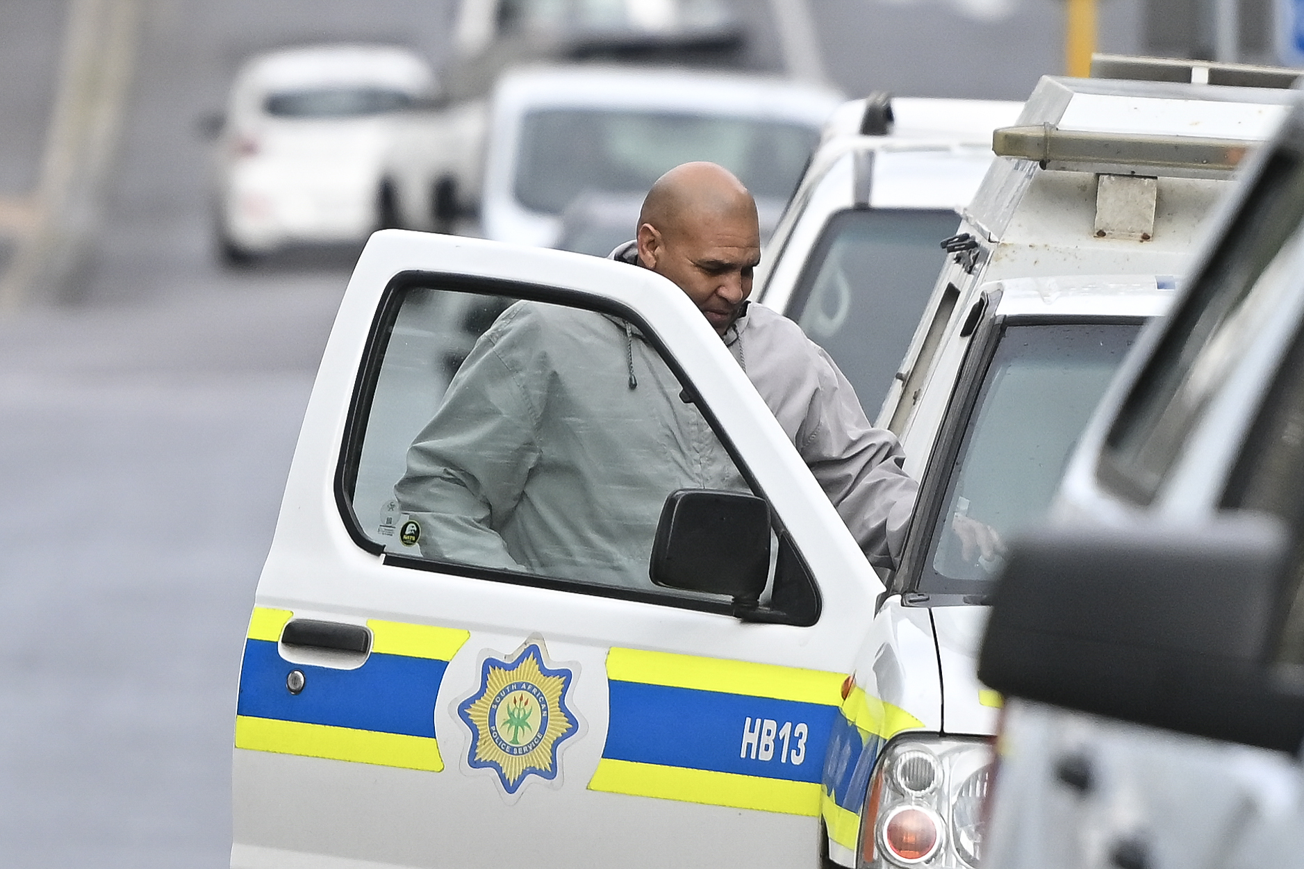 Police officer filmed assaulting man is still on duty | GroundUp