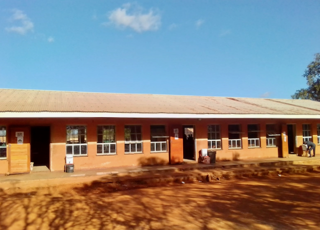 The roof of this primary school is an accident waiting to happen | GroundUp