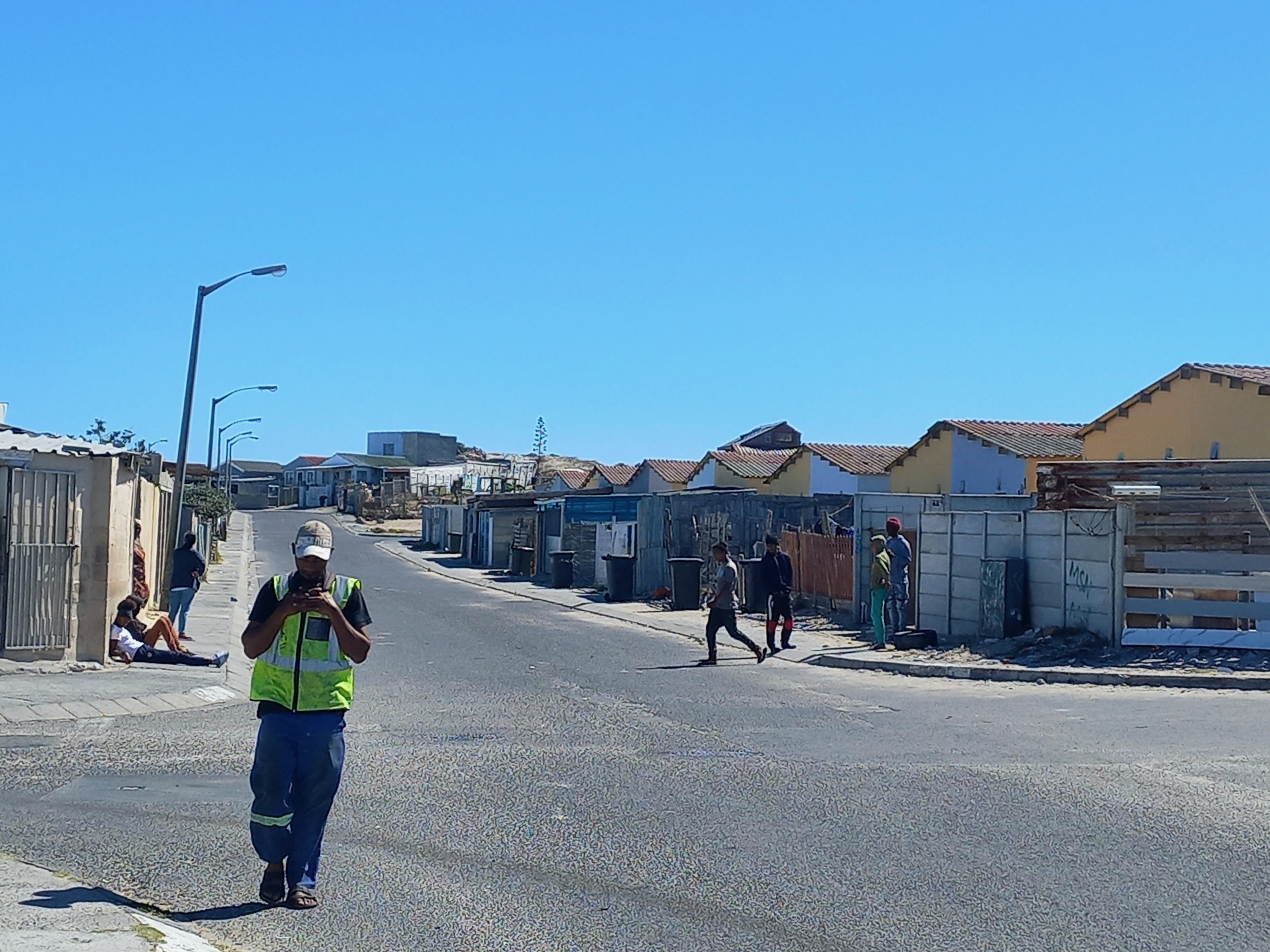 Broken streetlights have led to a spike in crime in this Cape Town ...